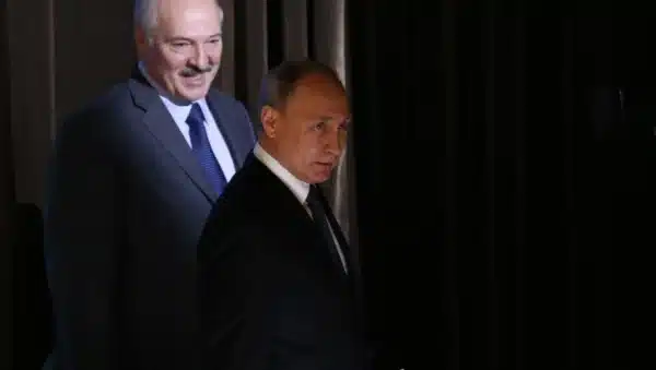 Belarus-Russia Alliance 2025: Alexander Lukashenko and Vladimir Putin together, illustrating the deepening political, economic, and military ties between Belarus and Russia.